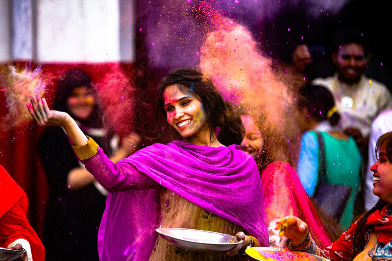 世上最繽紛歡樂的彩色盛典攝影師記錄下印度灑紅節 Holi 慶祝春天到來的美麗瞬間 大人物 66598