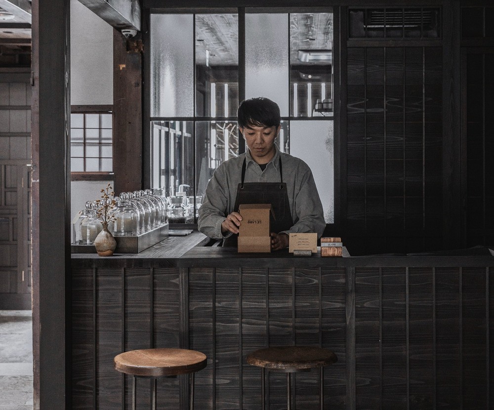 京都「LE LABO KYOTO MACHIYA」！百年町家化身Le Labo咖啡廳、香氛實驗室空間 | 大人物 - 96805